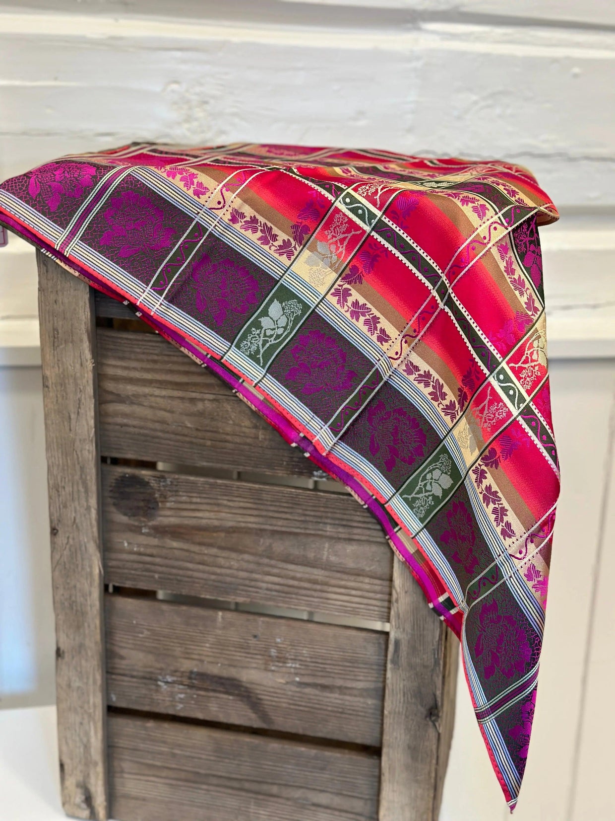 Silkeskjerf til bunad - dame og herre - Hulda Bunader